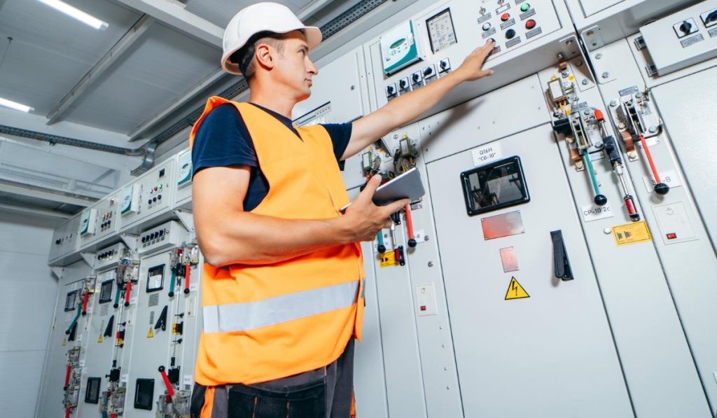 Tableros NLAB: Seguridad y Eficiencia en Circuitos Eléctricos - Master ...