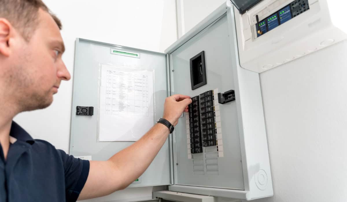 Ubicación del tablero eléctrico: 5 formas en que mejora la