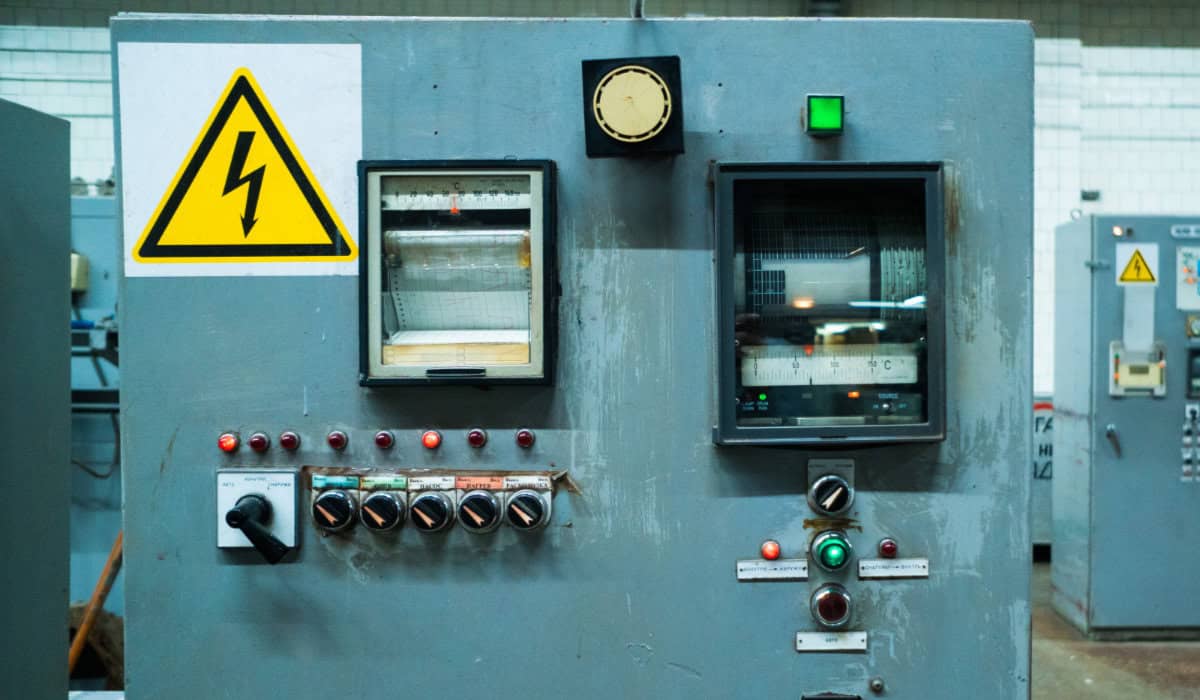 Ubicación del tablero eléctrico: 5 formas en que mejora la